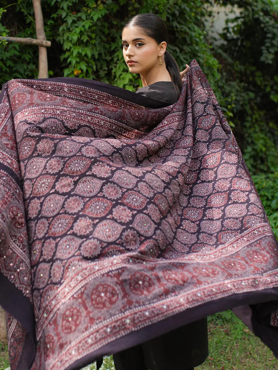 Parvaneh Ajrak Chaadar - Black & Burgandy– TASSUR